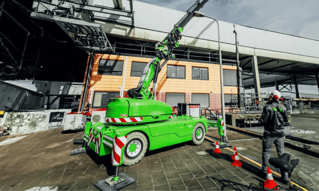 JMG Gru Girevoli: Precisione e Potenza nelle tue mani - JMG Cranes